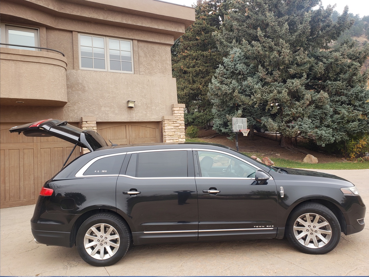 Boulder to Denver Airport Transportation - Boulder Car Service